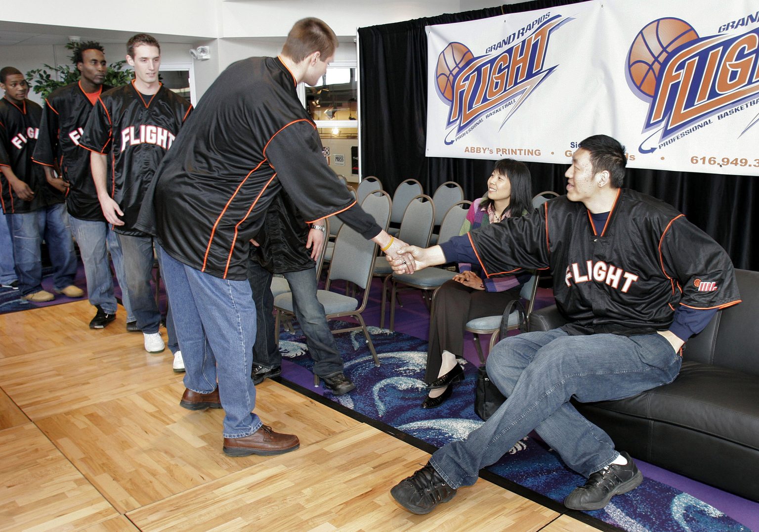 Sun Mingming Height: The Tallest Player in Basketball! - iEnglish Status