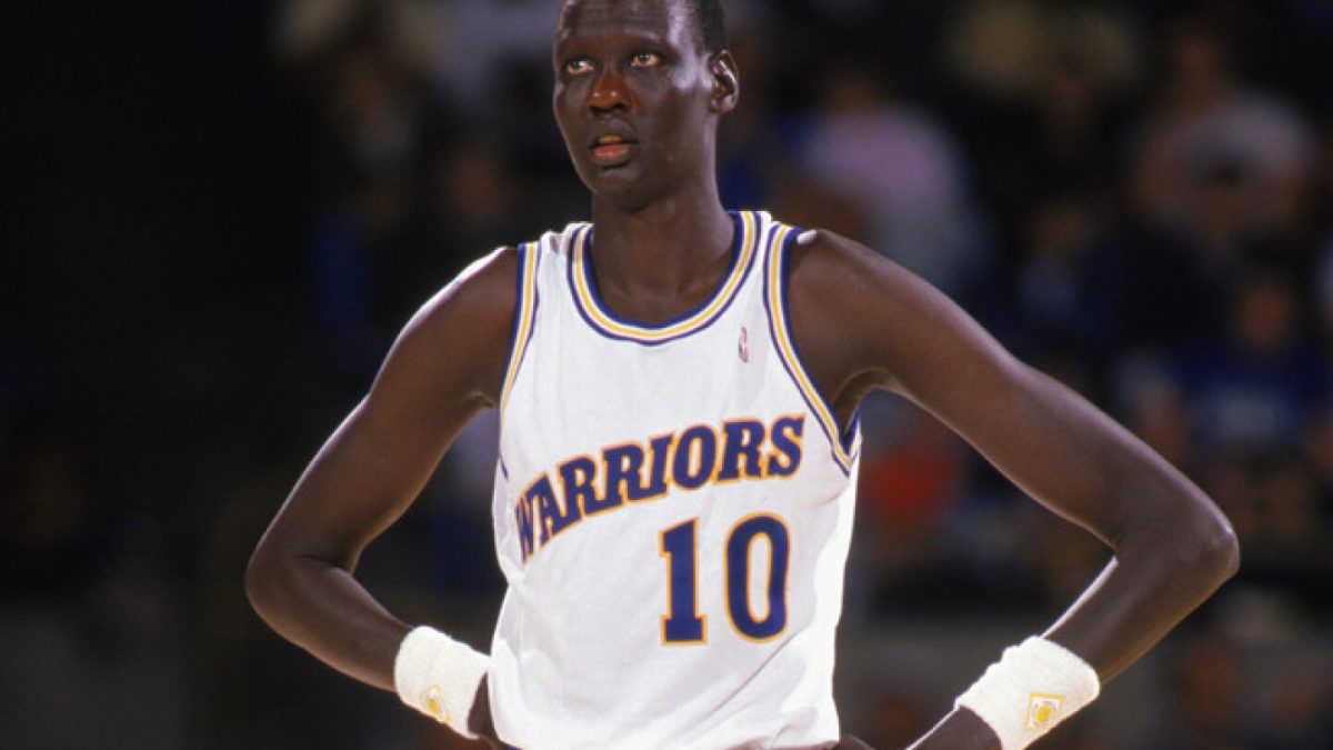 Manute Bol Height: The Secret Behind His 7'7" Frame - iEnglish Status