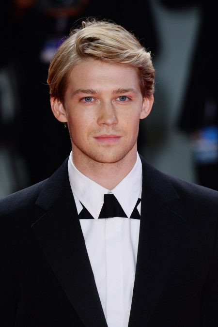 Joe Alwyn Height: What Is the True Measurement? - iEnglish Status