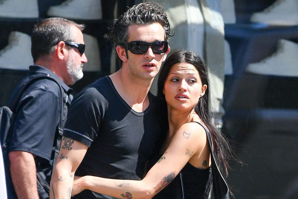 Matty Healy Height: The Truth About The 1975’s Frontman - iEnglish Status